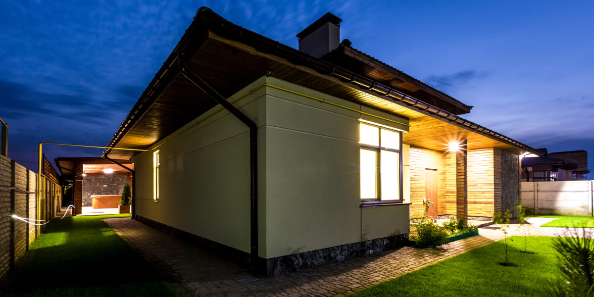 How To Decorate The Front Of Your House? 9 Non-obvious Ways